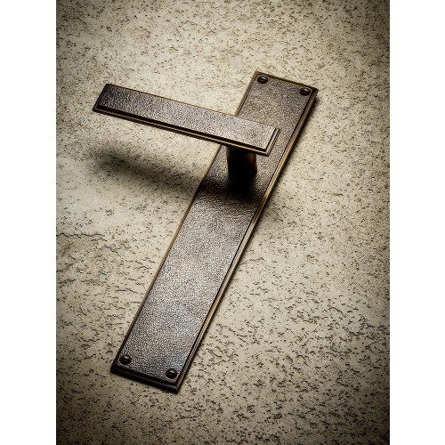 Henry Blake Textured Deco Lever Handles On Long Backplate in Brass ...